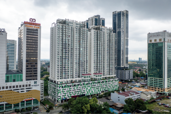 HIGH RISE RESIDENTIAL PROJECTS - BOND M & E SDN BHD